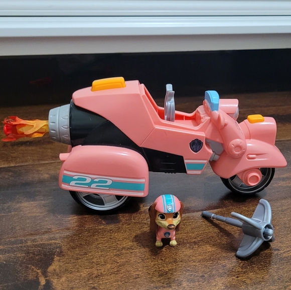 Paw Patrol | Toys | Paw Patrol Liberty Feature Vehicle And Pup Figure ...